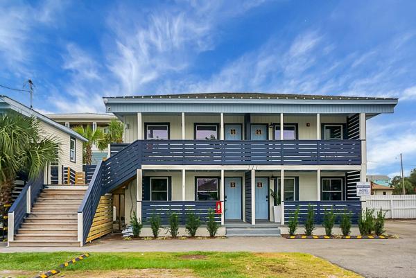 Carolina Beach Motel - Carolina Beach, NC