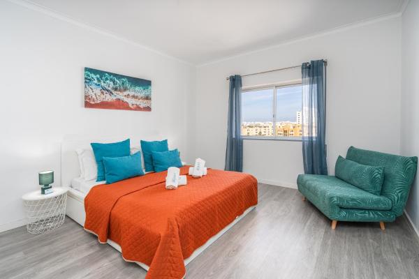 Rocha Solmonte Beach - Alvor