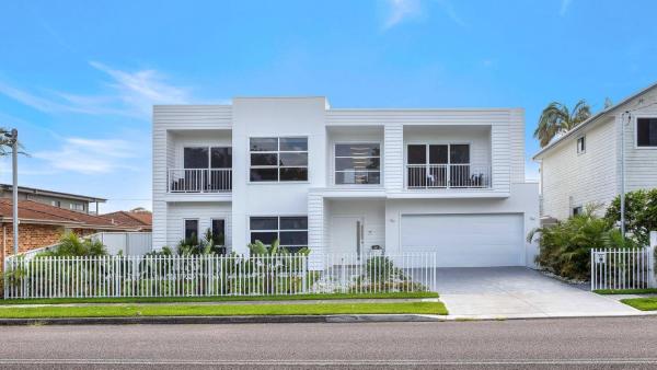 E Retreat On Archbold - Luxury Beach House - The Entrance