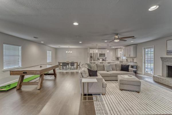 Eclectic Oasis- Pool - Air Hockey - Lake View - Tampa, FL