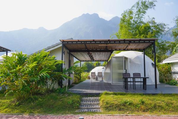 Familyland Resort - Laos