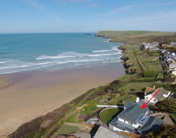The White House - Daymer Bay