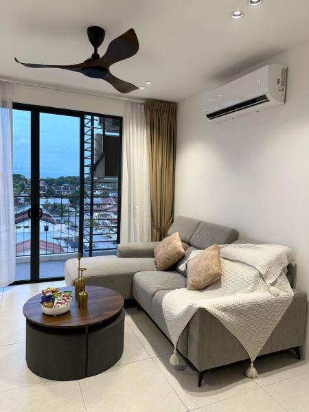 Armadale Galacity Pool View 3r2b 6pax - Kuching