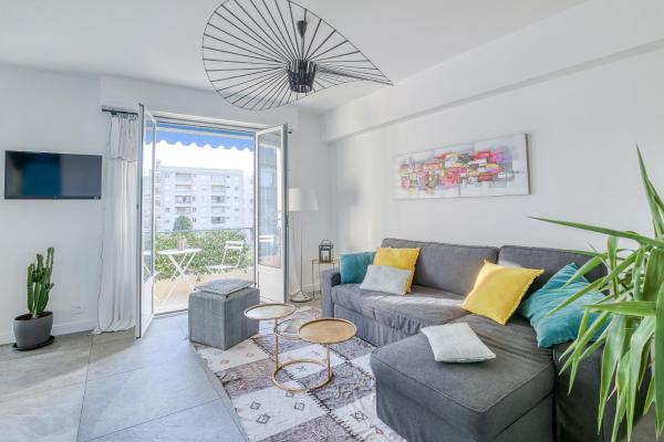 Centre-ville – Appartement (A/c) 6 Personnes – 5 Minutes Plages Et Gare By Weekome - Juan-les-Pins