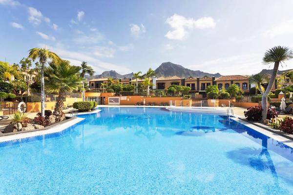 Exclusive Townhouse In Central Plaza Del Duque Close To The Beach - Costa Adeje