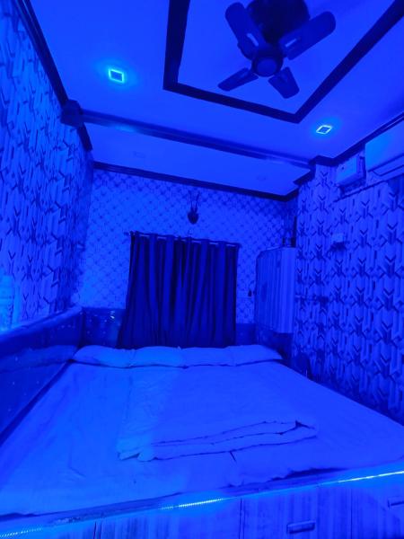 Baba Kashi Vishwanath Home Stay - Varanasi