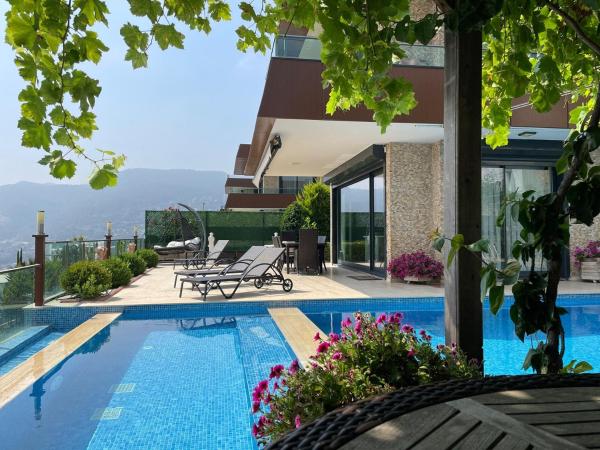 Villa With A View And Pool - Alanya