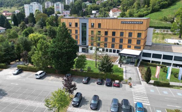 Hotel Steiermarkhof Graz - Aus Holz Gebaut, Von Hügeln Geküsst - Graz