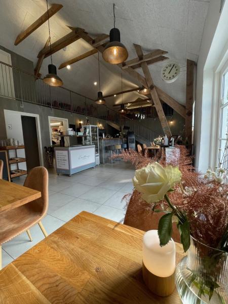 B & B Gødstrup - Cafe Og Restaurant Den Gamle Stald - Denemarken