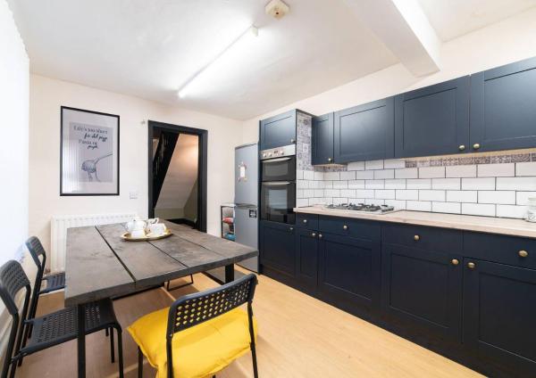 Best Work Stays 4 Bedroom Washer Freeparking - Liverpool