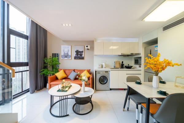 Shanghai Hills & Wanye Prime Spacious Loft With Multi Rooms Near Metro Line 13 And The Bund - 