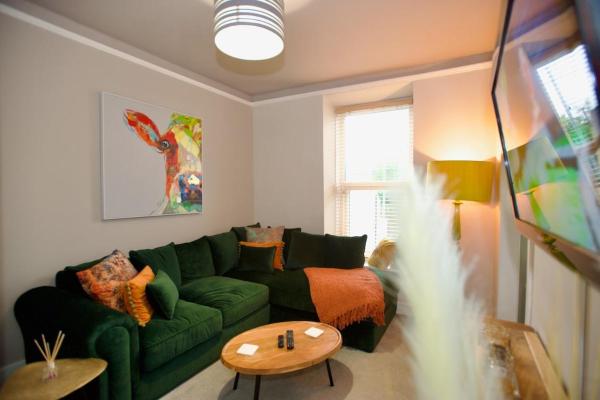 Driftwood Apartment - Wales