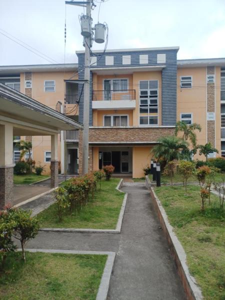 Staycation In Tagaytay Woodhills - Amadeo