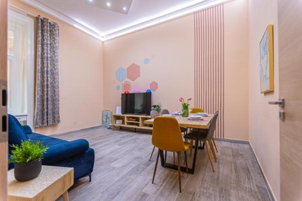 Buda Castle Charming 2 Bedrooms - Budapest