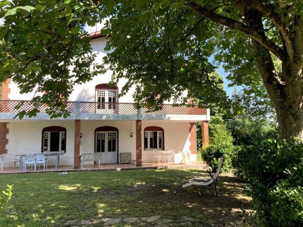 Maison De Campagne Avec Grand Lac Et Park Arboré - Auch