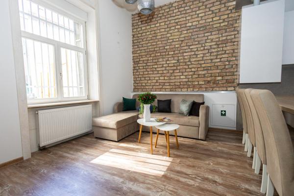 Spacious & Minimalistic Apartment In Downtown - Saraybosna