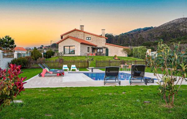 Stunning Home In Porto Do Son With Wifi - Riveira