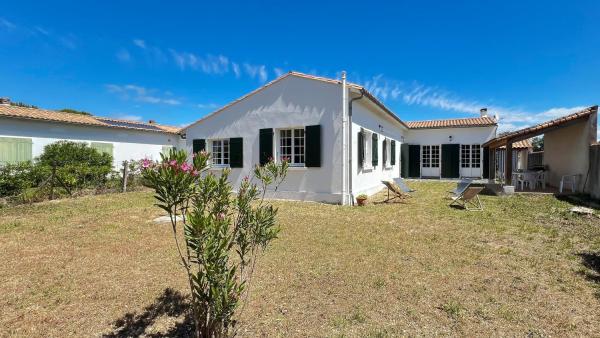Superbe Villa à Deux Pas Des Commerces Avec Jardin - La Couarde-sur-Mer