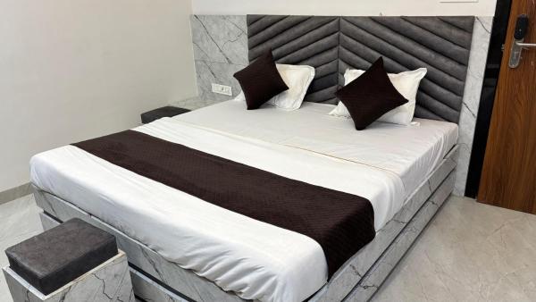 Hotel Shree Ashtvinayak Grand - Mandla