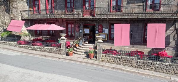 Hostellerie Du Beffroy - Chambon-sur-Lac