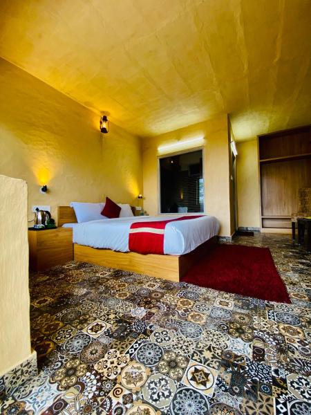 Staycation Premium Mud House With Balcony Mashobra - A Nature Retreat - Mashobra