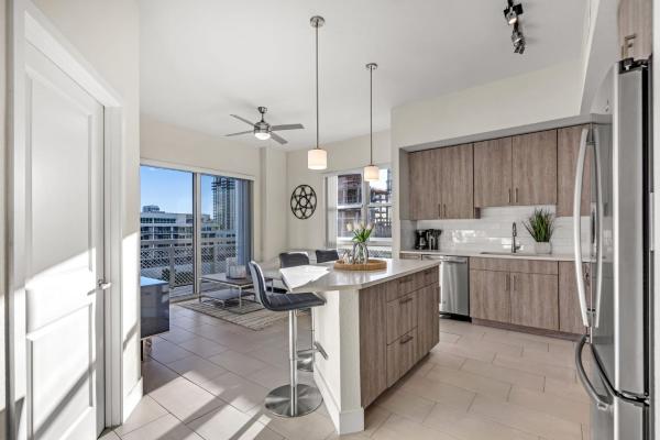 Luxury 2br With City Views On Biscayne Blvd - Miami