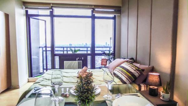 Brand New Staycation With Netflix In Poblacion, Makati, Philippines - Manila