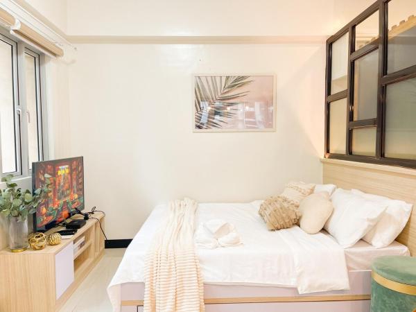 Prime Condo Living Near Venice Canal #Msert26k - Makati
