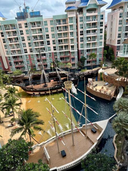 Accommodation With Waterpark - Jomtien