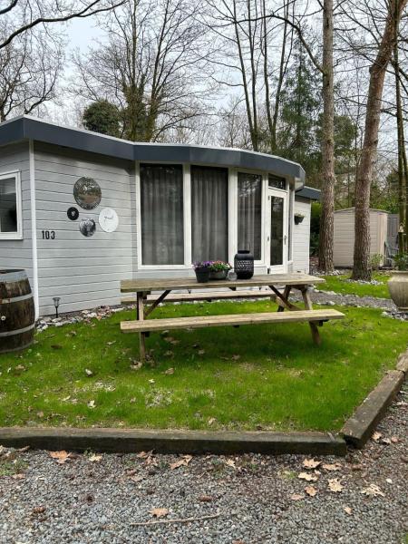 Spacious Two Bedroom Chalet - Zwolle