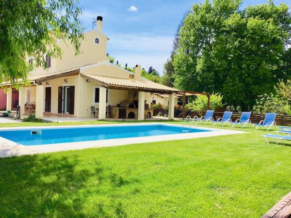 Villa Chloe With Private Heated Pool - Керкира, Греция