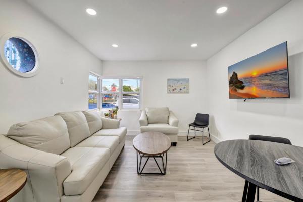 Banyan St 2br 1ba Off Las Olas Steps To Beach 1 - Fort Lauderdale