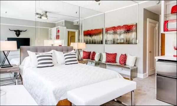 Palm Beach Modern Condo-beach Attractions Nearby - Palm Beach, FL