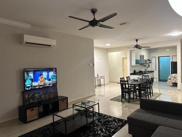 Spacious Apartment In Central Shah Alam - Kota Damansara