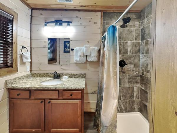 Matterhorn, 4 Brs, Pool, Hot Tub, Game Room, Wi-fi, Sleeps 10 - Tennessee (State)