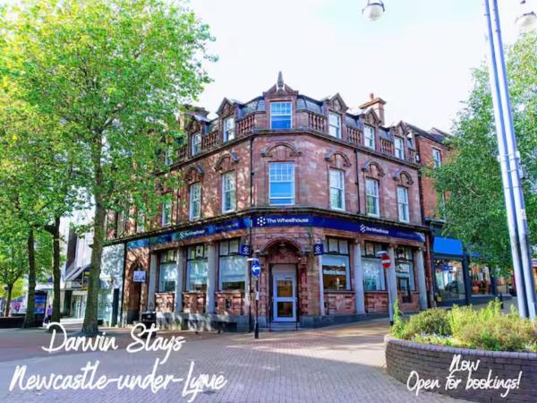 Darwin Stays - Service Accommodation In Newcastle Under Lyme City Centre - Stoke-on-Trent