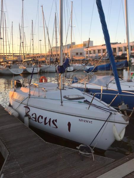 Bacus - Your Floating Hideaway In Lisbon - Lisboa