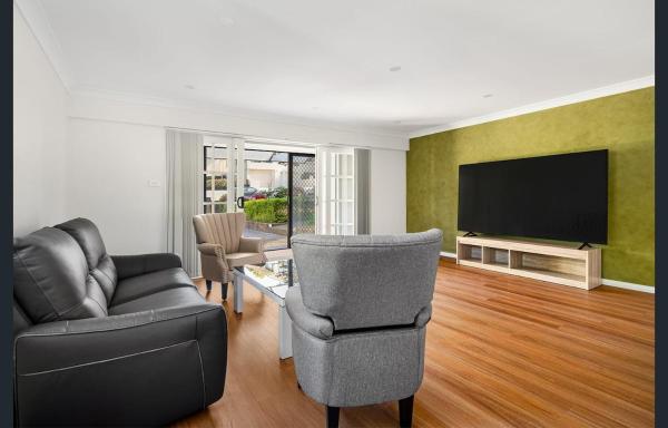 Hannah's Spacious Two Bedroom Three Sisters Hideaway - Katoomba