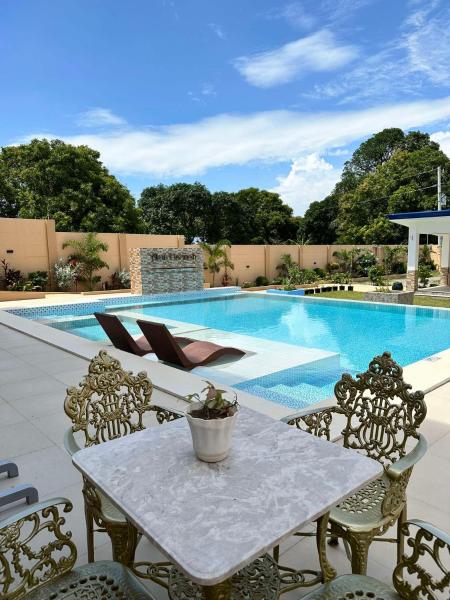 Aina Hannah Family Resort's Greek Unit - Calatagan