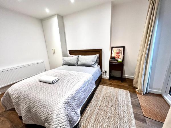 Double Ensuite Near Bbc Studios Westfield - London