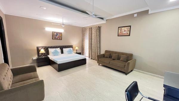 Abode Residency Near Usa Embassy Delhi Safdarjung Enclave New Delhi - New Delhi