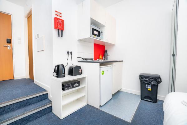 Cosy Central Coventry Budget Studio - Coventry