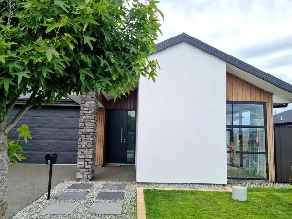 Modern House Close To Lake,golf Club And Beach - Pegasus