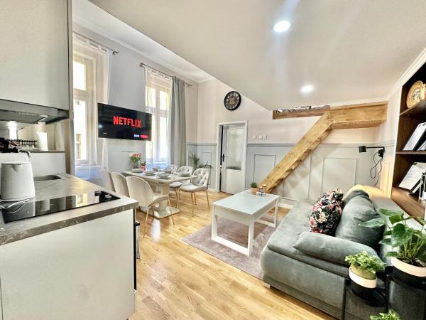Cozy Apartment In Wenceslas Square - Praga
