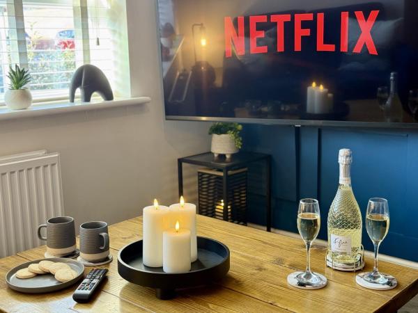 Modern 2-bed House With Ev - Hosted By Hutch Lifestyle - Warwick
