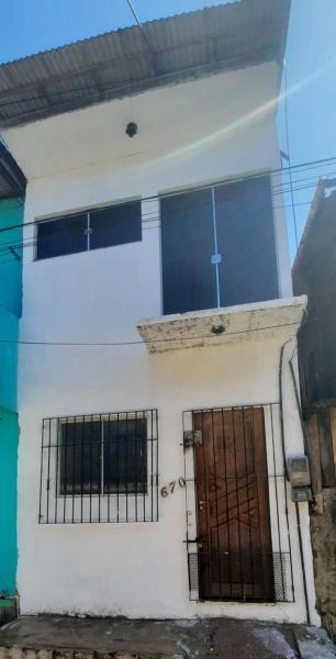 Casa No Bairro De Canudos - Belém