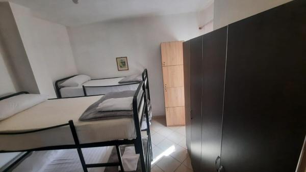 Crew Hostel 2 - Tirana