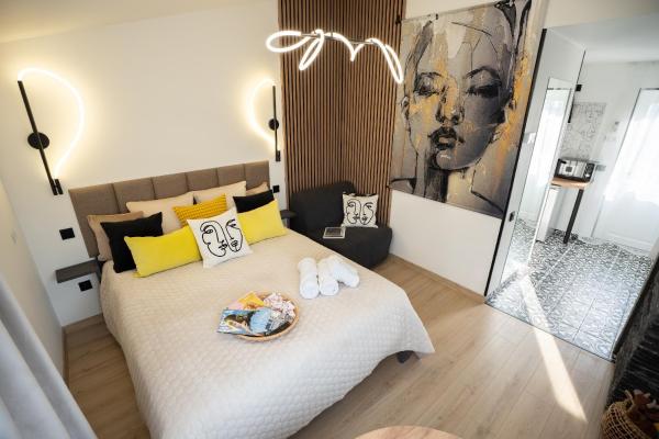 Green Garden & Private Parking Apartments With Playground - Riga