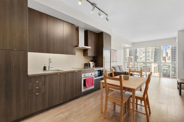 Cn Tower Lake View 2 Bedroom Suite - Mississauga