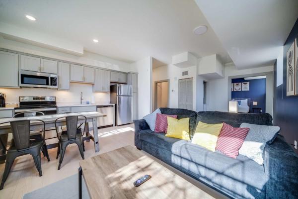 Bright And Modern Studio In Louisville # 112 - New Albany, IN